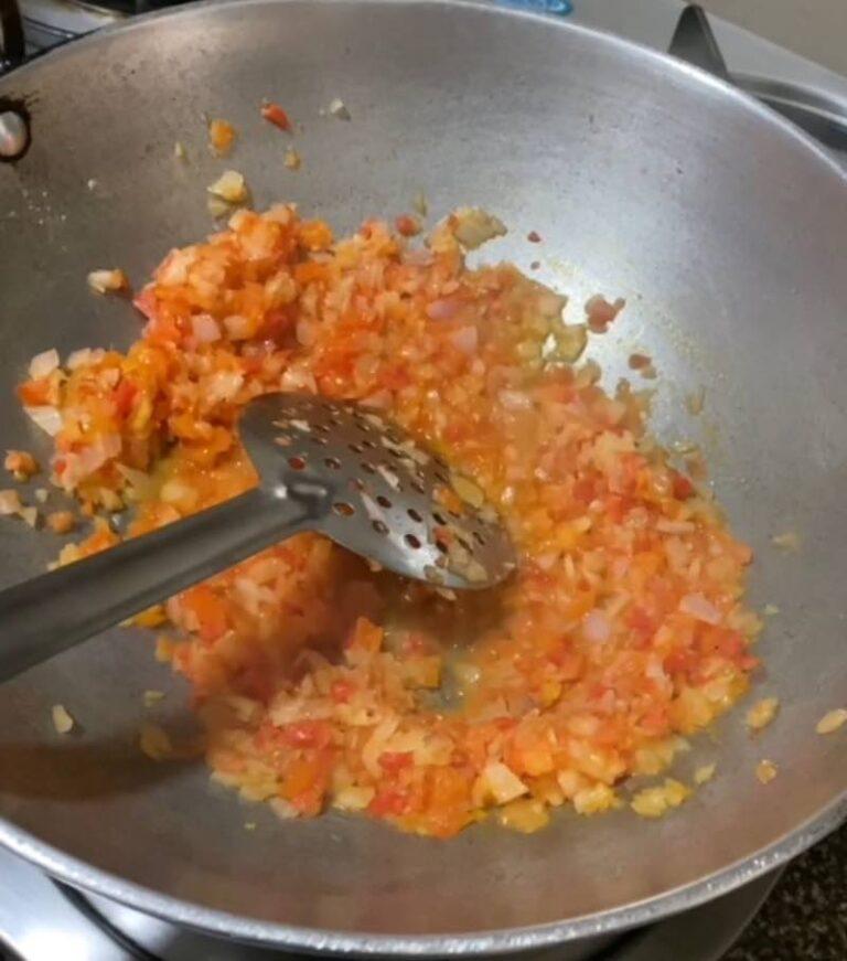 Veg Maggi Recipe | Vegetable Masala Maggi - The Garus Kitchen
