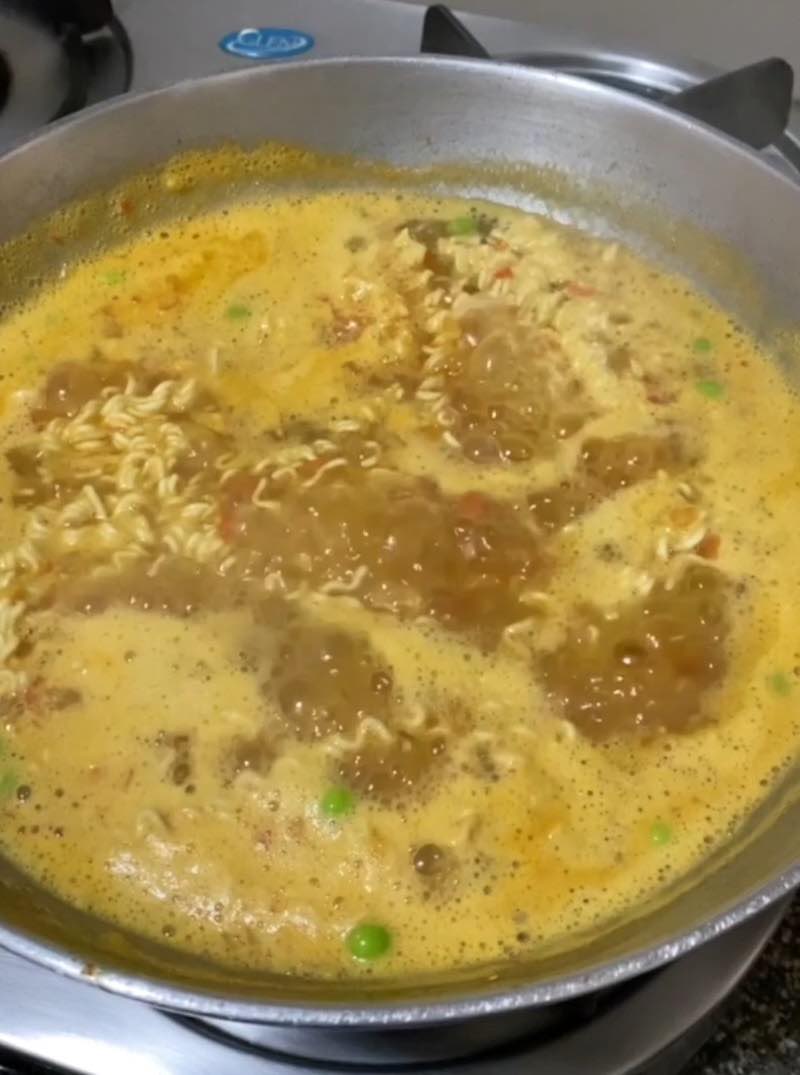 Veg Maggi Recipe | Vegetable Masala Maggi - The Garus Kitchen