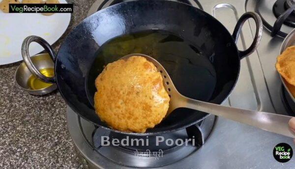Bedmi Poori Recipe | How to make Bedmi Puri - The Garus Kitchen