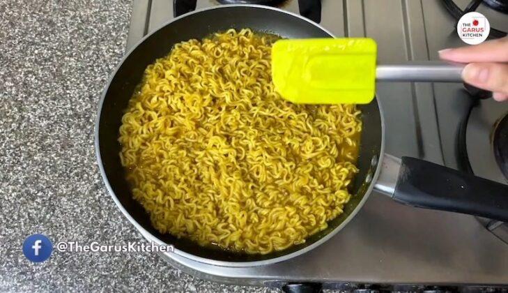 Plain Maggi Recipe | How to Make Perfect Dry Maggi - The Garus Kitchen