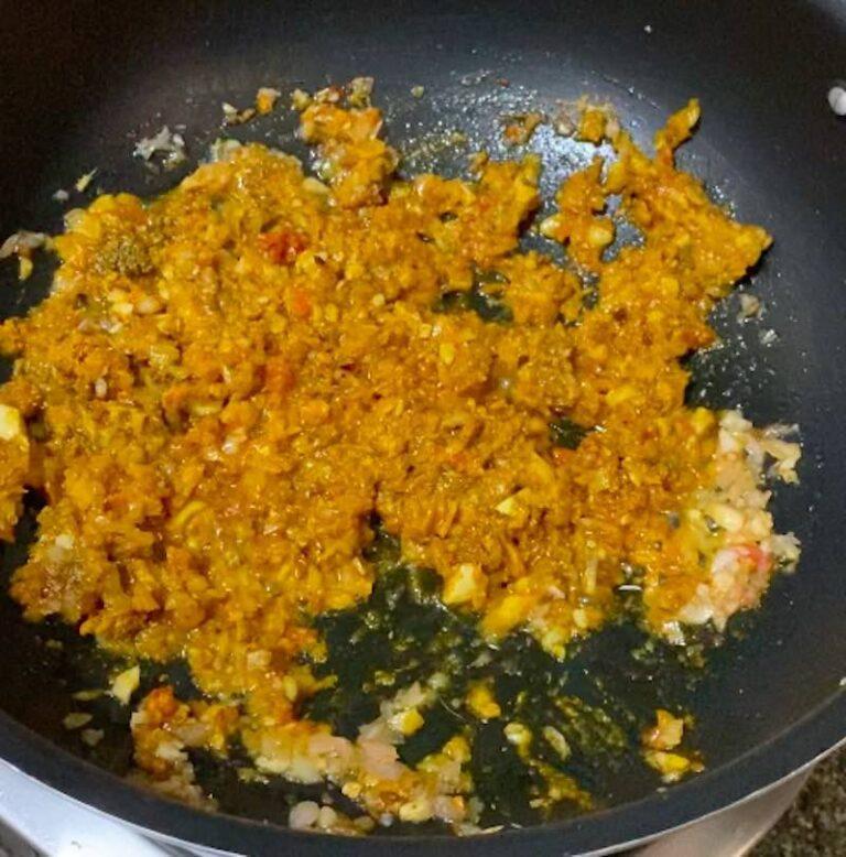 Aloo Baingan Sabji Recipe | Potato Brinjal Sabzi Recipe - The Garus Kitchen